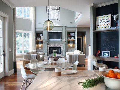 Kitchen table Pendant Light Creates a Modern Centerpiece in a Savannah Home